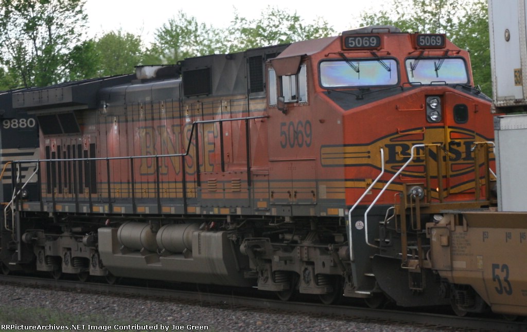 BNSF 5069
